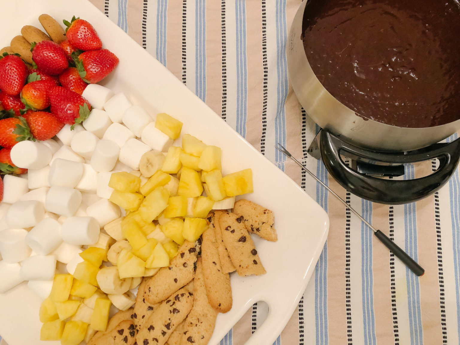 12 Favorite Supper Club Dinner Themes - Carolina Charm