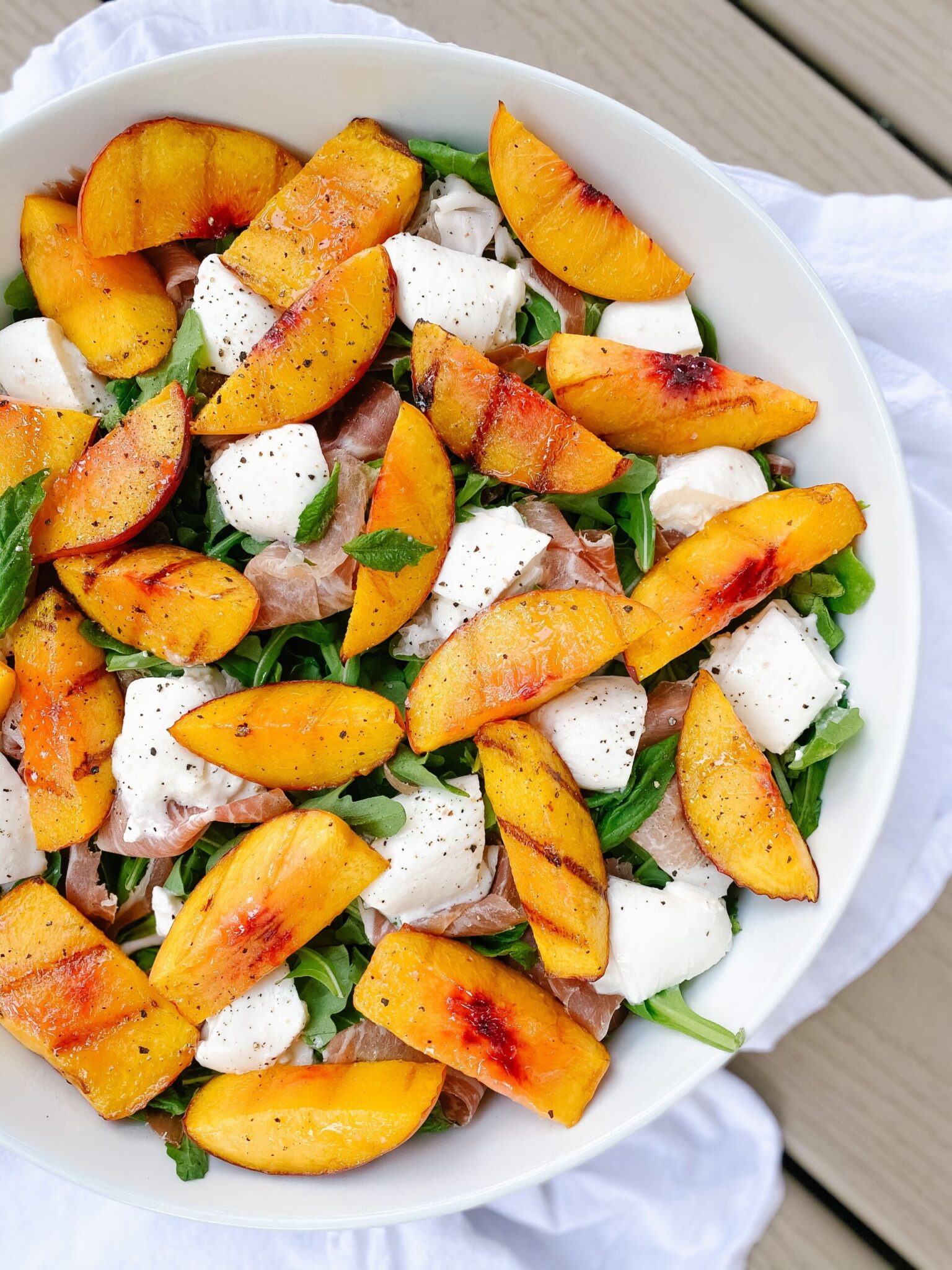 The BEST Grilled Peach Burrata Salad
